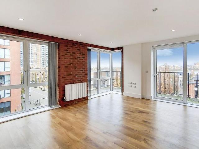 3 bedroom flat to rent