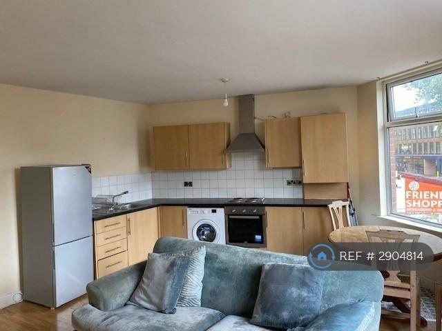 3 bedroom flat to rent