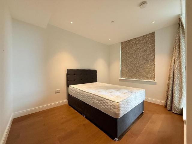 3 bedroom flat to rent
