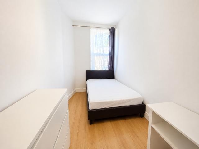 3 bedroom flat to rent