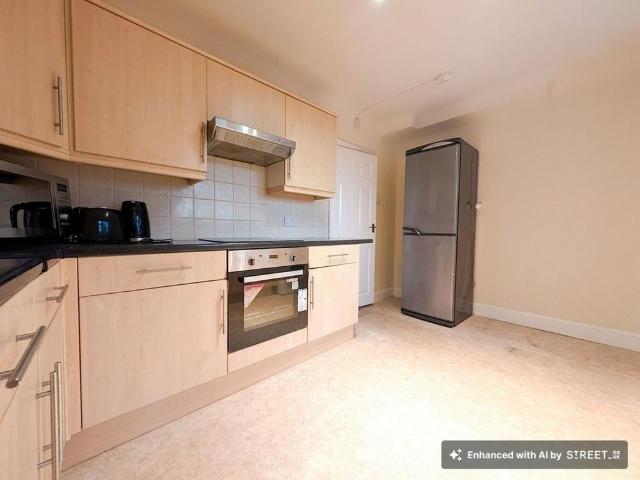 3 bedroom flat to rent