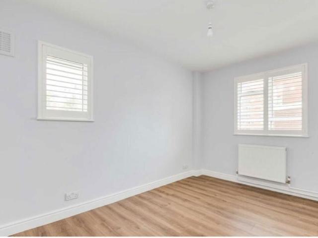 3 bedroom flat to rent
