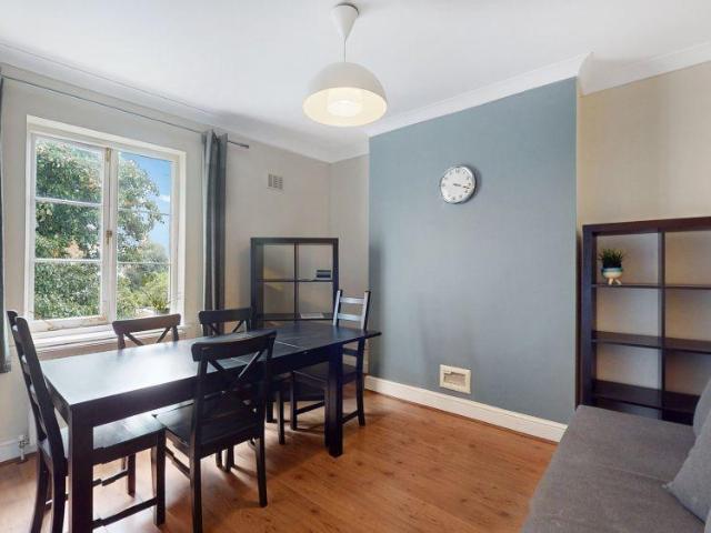 3 bedroom flat to rent