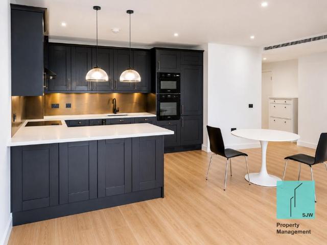 3 bedroom flat to rent