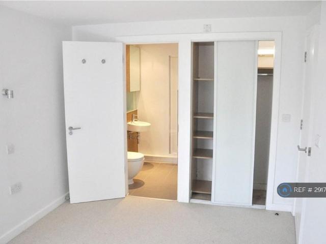 3 bedroom flat to rent