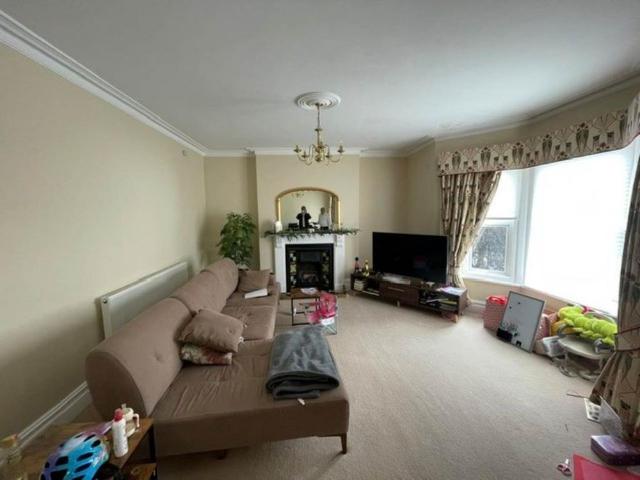 3 bedroom flat to rent