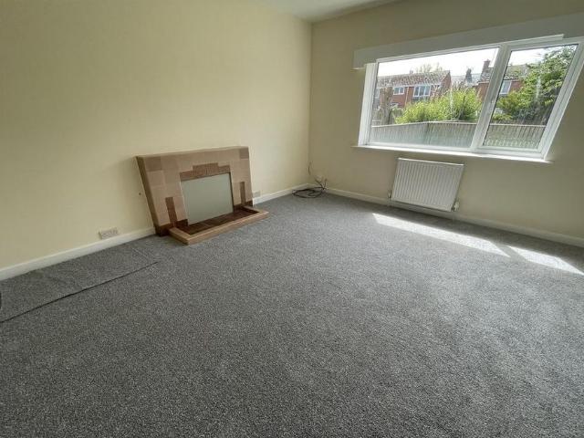 3 bedroom flat to rent