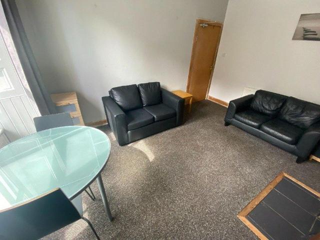 3 bedroom flat to rent