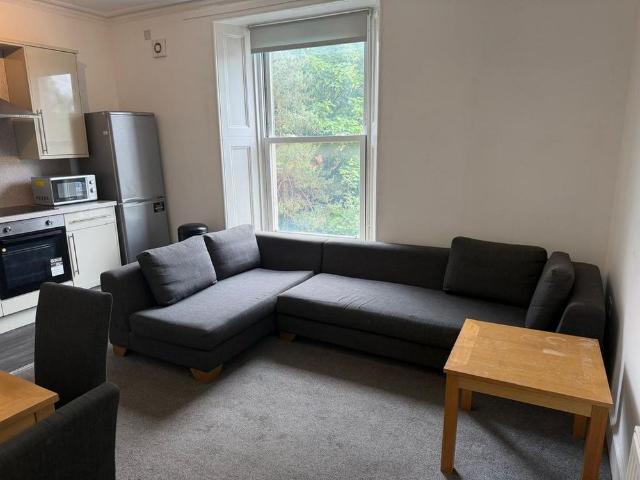 3 bedroom flat to rent