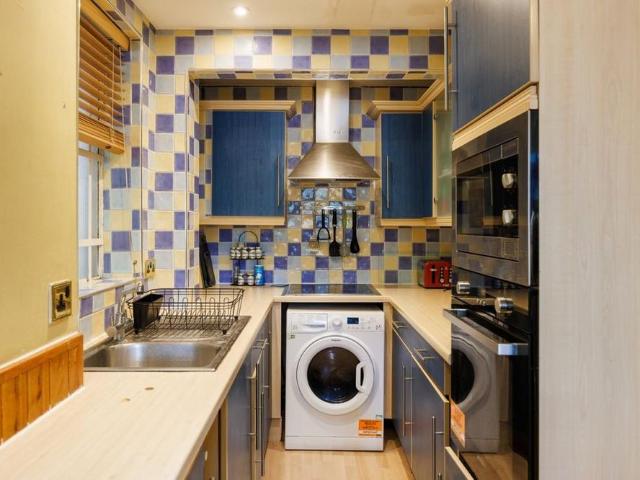 3 bedroom flat to rent