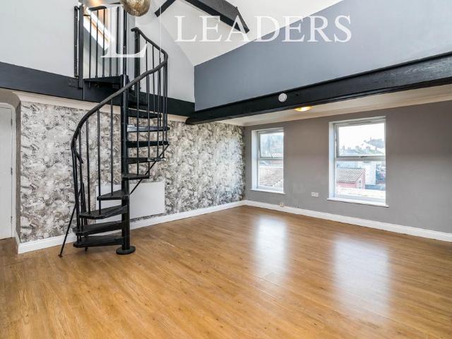 3 bedroom flat to rent
