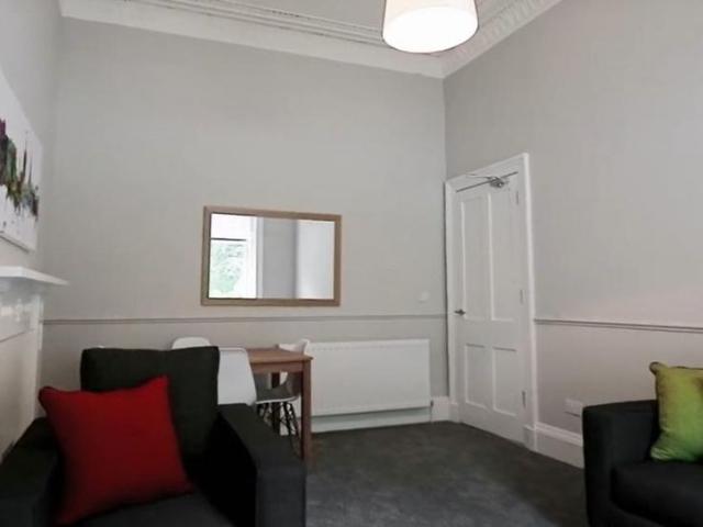 3 bedroom flat to rent
