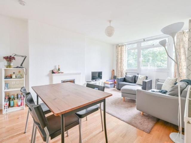 3 bedroom flat to rent