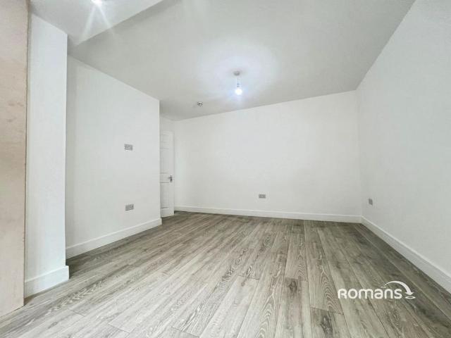 3 bedroom flat to rent