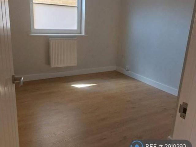 3 bedroom flat to rent