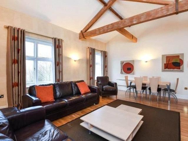3 bedroom flat to rent