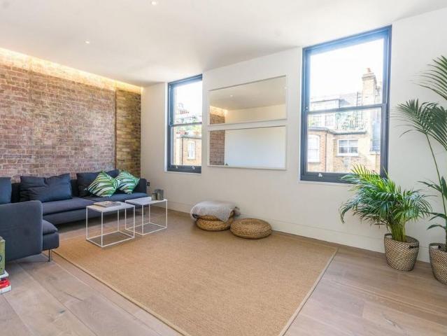 3 bedroom flat to rent