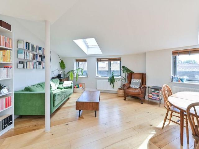 3 bedroom flat to rent