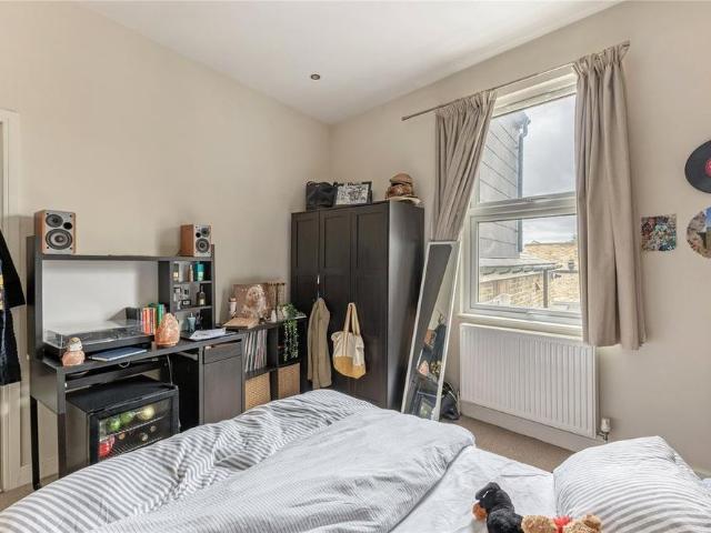 3 bedroom flat to rent