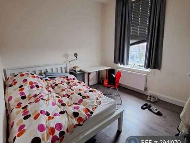3 bedroom flat to rent