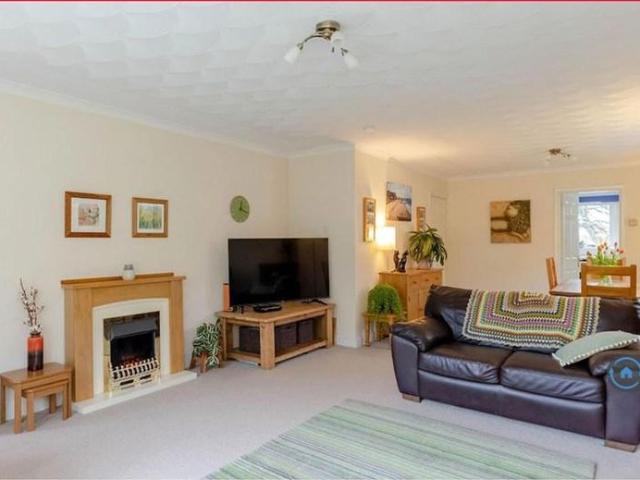 3 bedroom flat to rent