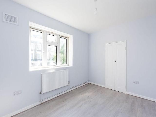 3 bedroom flat to rent