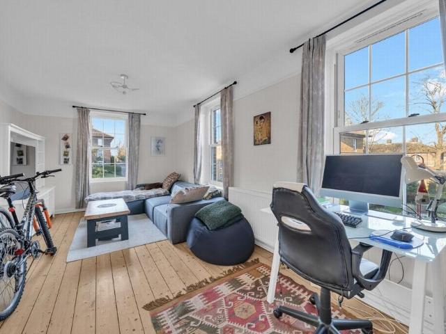 3 bedroom flat to rent