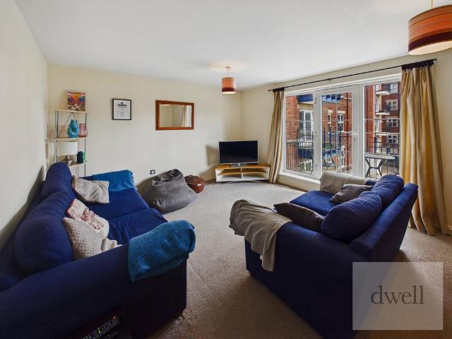 3 bedroom flat to rent