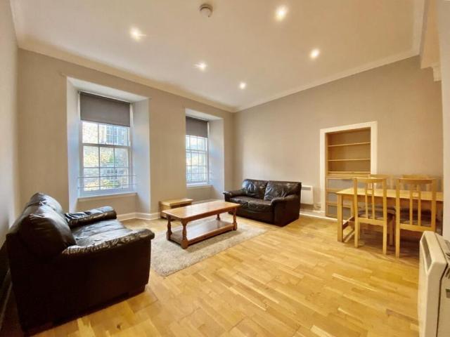 3 bedroom flat to rent