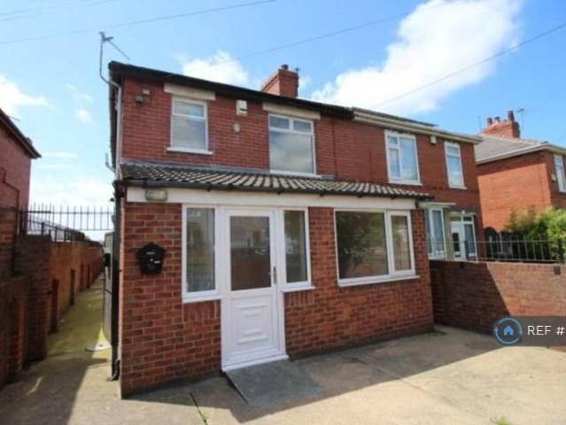 3 bedroom flat to rent