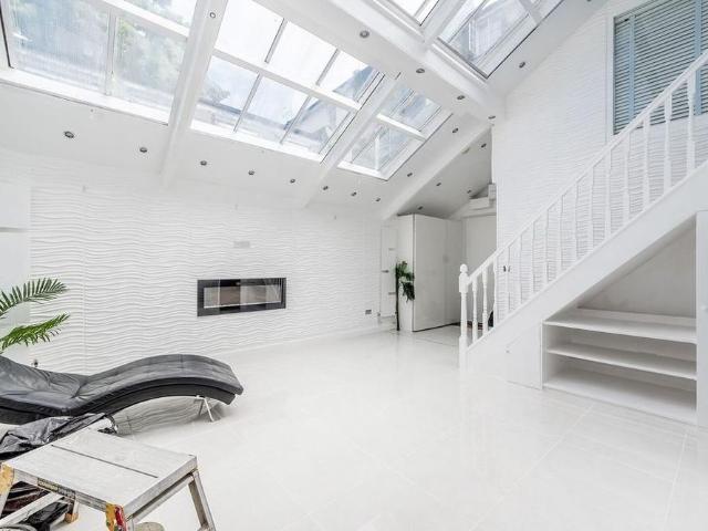 3 bedroom flat to rent