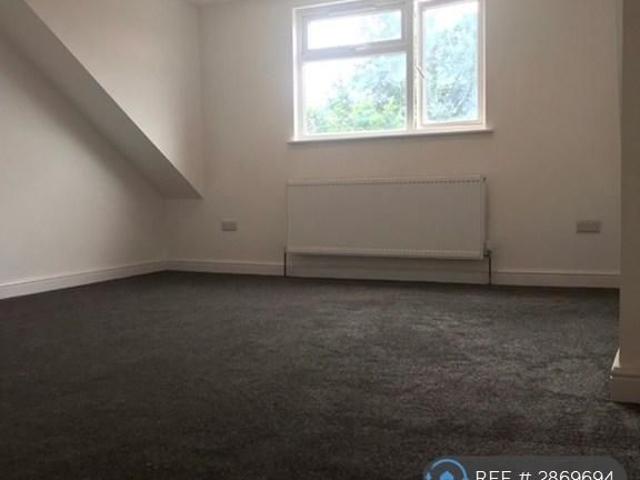 3 bedroom flat to rent
