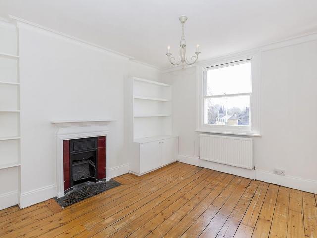 3 bedroom flat to rent