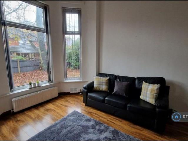 3 bedroom flat to rent