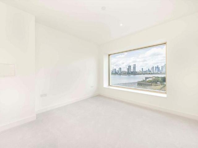 3 bedroom flat to rent