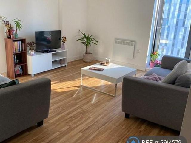 3 bedroom flat to rent