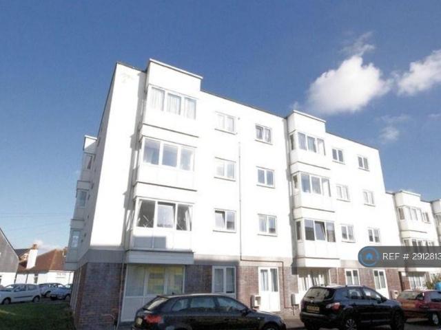 3 bedroom flat to rent
