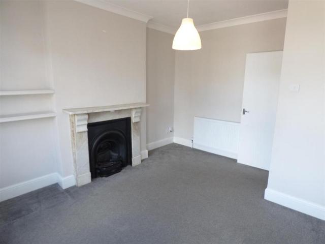 3 bedroom flat to rent