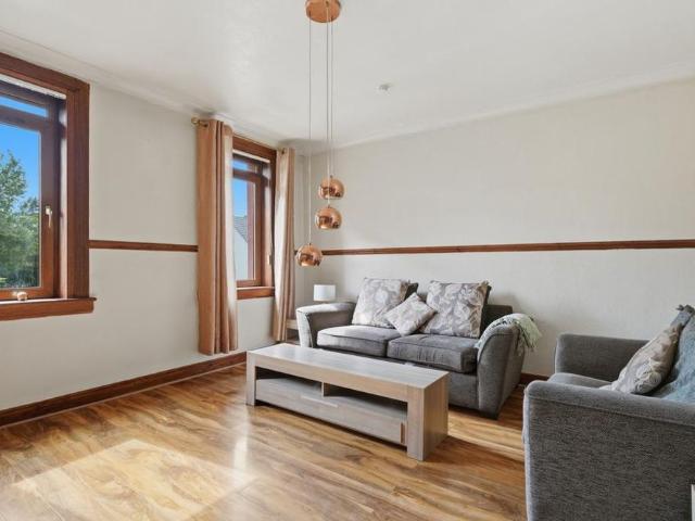 3 bedroom flat to rent