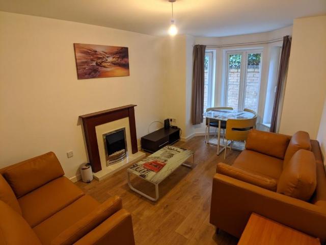 3 bedroom flat to rent