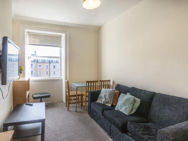 3 bedroom flat to rent