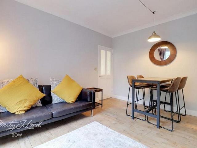 3 bedroom flat to rent
