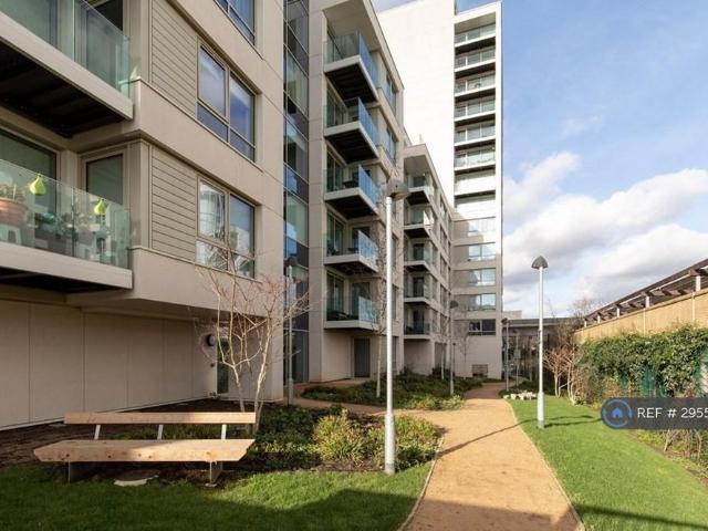 3 bedroom flat to rent