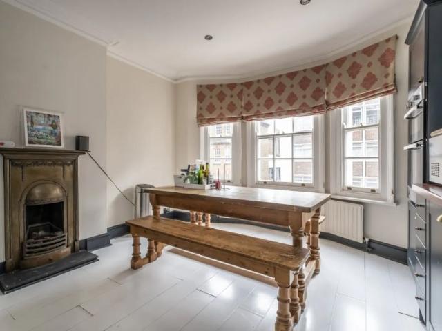 3 bedroom flat to rent