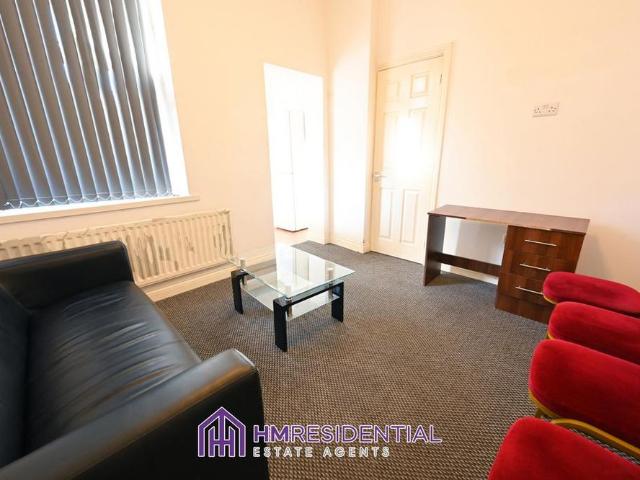 3 bedroom flat to rent