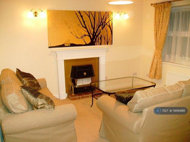 3 bedroom flat to rent