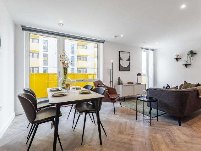 3 bedroom flat to rent