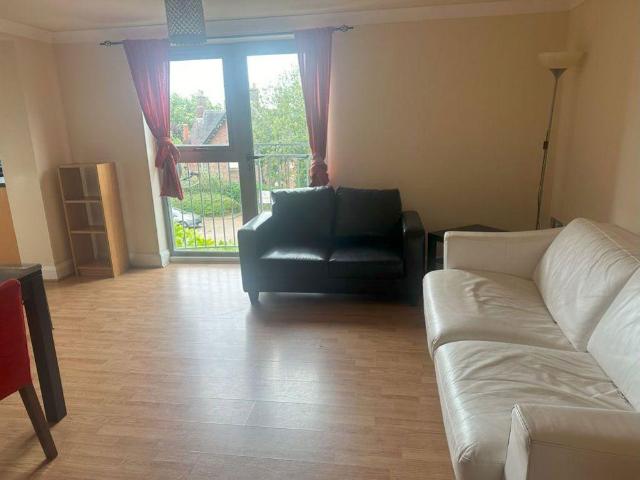 3 bedroom flat to rent