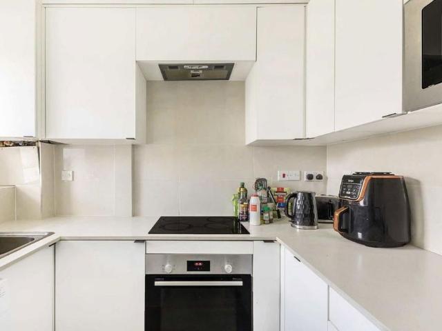 3 bedroom flat to rent