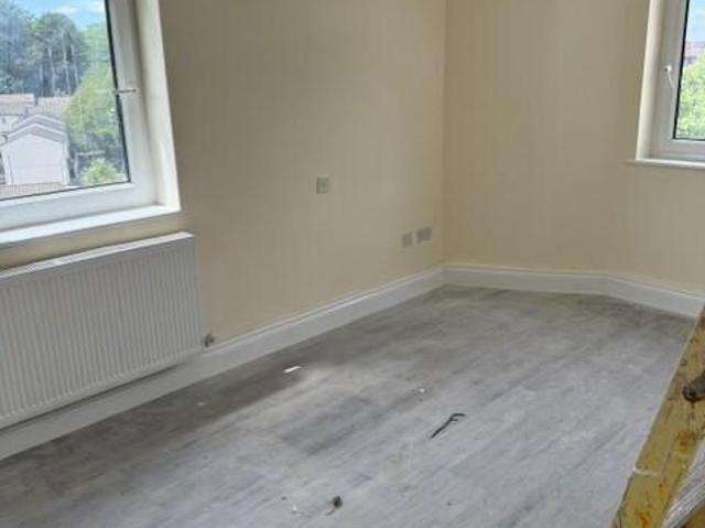 3 bedroom flat to rent